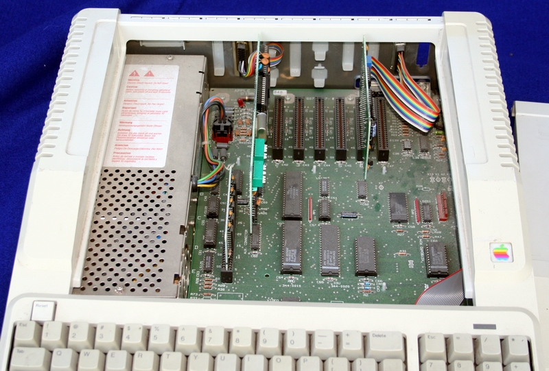 Apple IIe Platinum